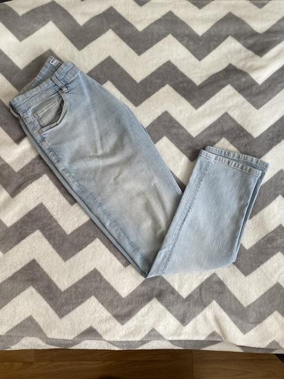 Bershka Slim-fit farmerke
