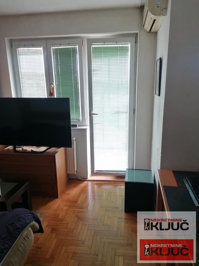 BULEVAR EVROPE, 28m2, Garsonjera