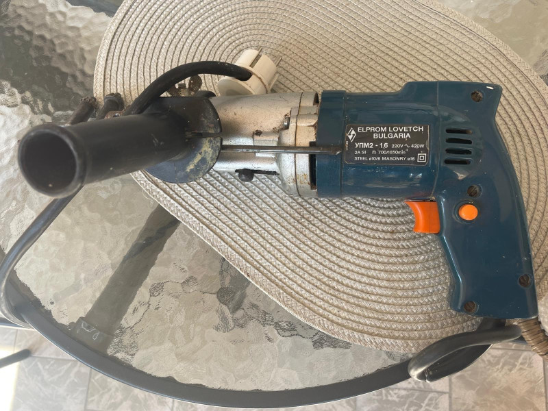 Električna bušilica 420W