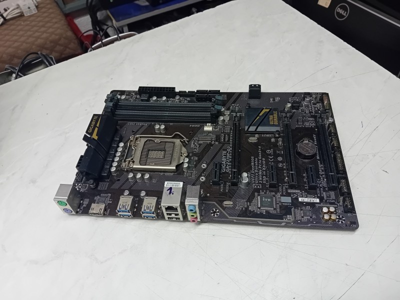Gigabyte GA-Z270P-D3 1151 socet ispravna