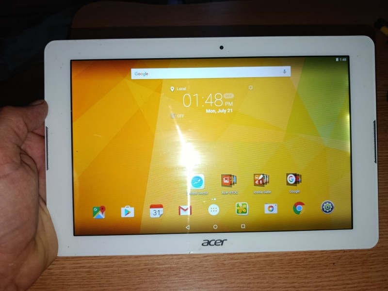 Acer Iconia One 10 inch,quad qore