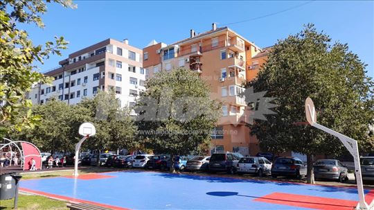 Bulevar Evrope ugao Kopernikove i Veselin Maslese