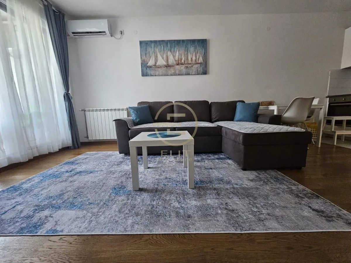 Izdavanje, jednosoban stan, 40m2, Grbavica, Novi Sad, Novi Sad