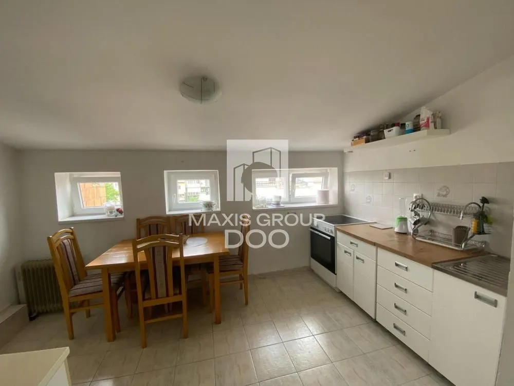 Izdavanje, četvorosoban stan, 106m2, Slavija, Vračar, Beograd