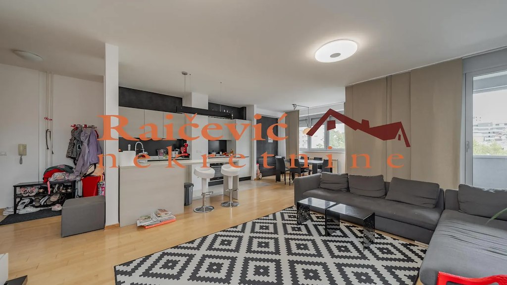 Prodaja, četvorosoban stan, 104m2, Stari Grad, Beograd