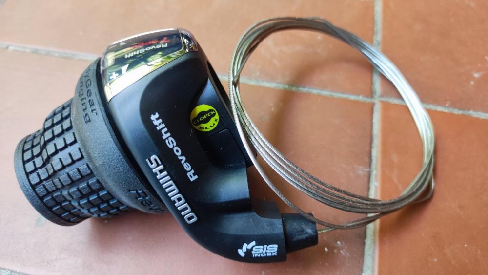 Shimano revo rucica menjaca