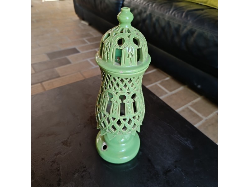 Stara lampa zelena visina 31 cm