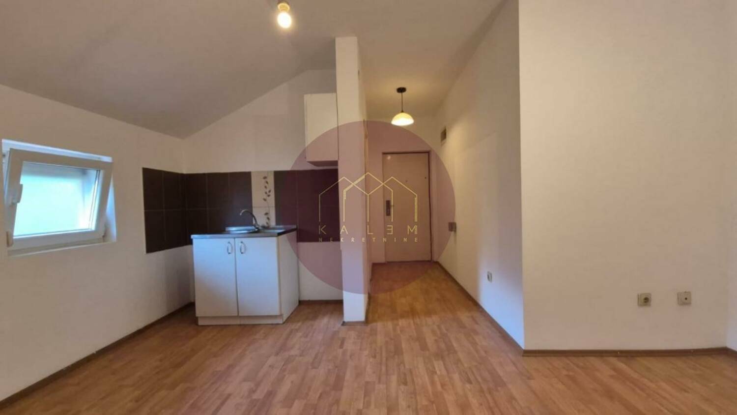 Palilula, Višnjička banja, 1.0 stan, 30m2, 300 EUR