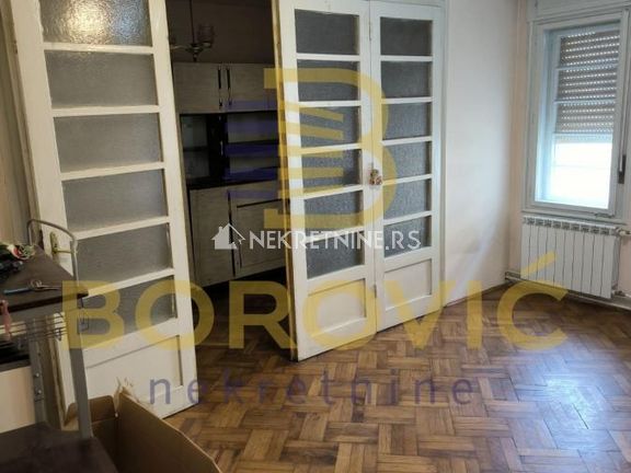 Narodno pozorište-Simina, 77m2, salonac