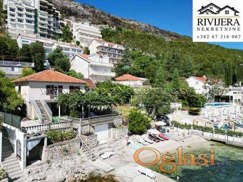 Ekskluzivna lokacija prvi red do mora Njivice Herceg Novi