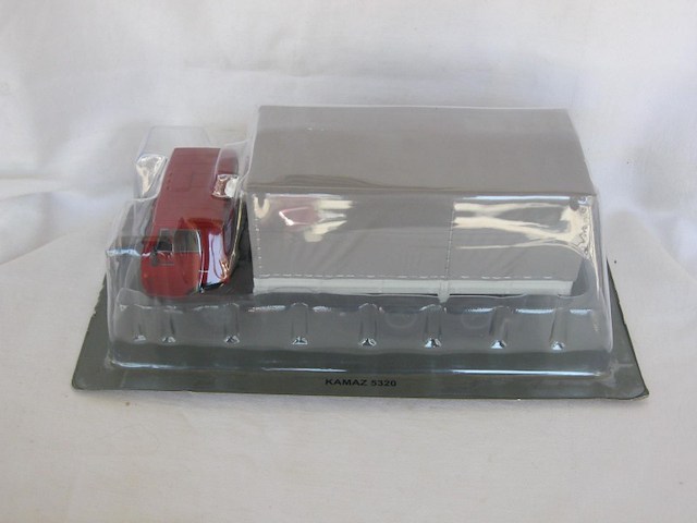 1:43 DeAgostini kamaz 5320