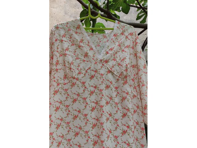 Vintage cvetna duga spavacica kao nova vel.L/XL