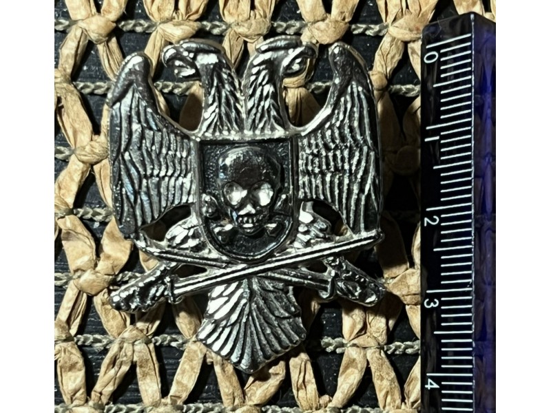 oznaka paravojske iz 90-ih lobanja i dvoglavi orao