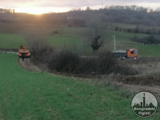 Prodajem zemlju na lokaciji Voždovac / Ripanj / Kremenac