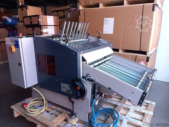 Petratto DP66 | 2019
Petratto All Petratto Buckle Folding Machines