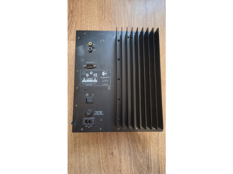 Pojacalo elektronika od Logitech Z-2300 2.1 zvucnika
