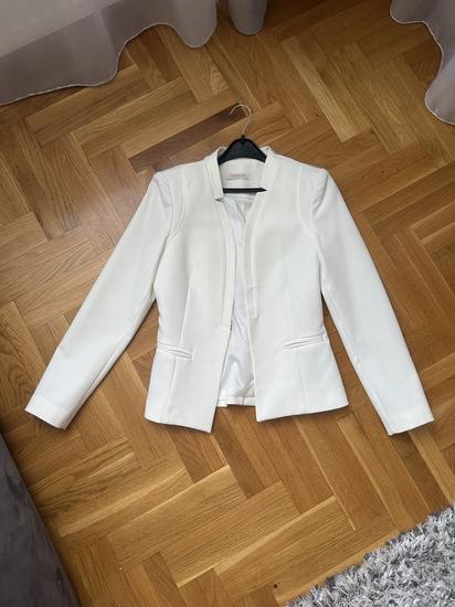 Snižen na 500 din. Beli sako