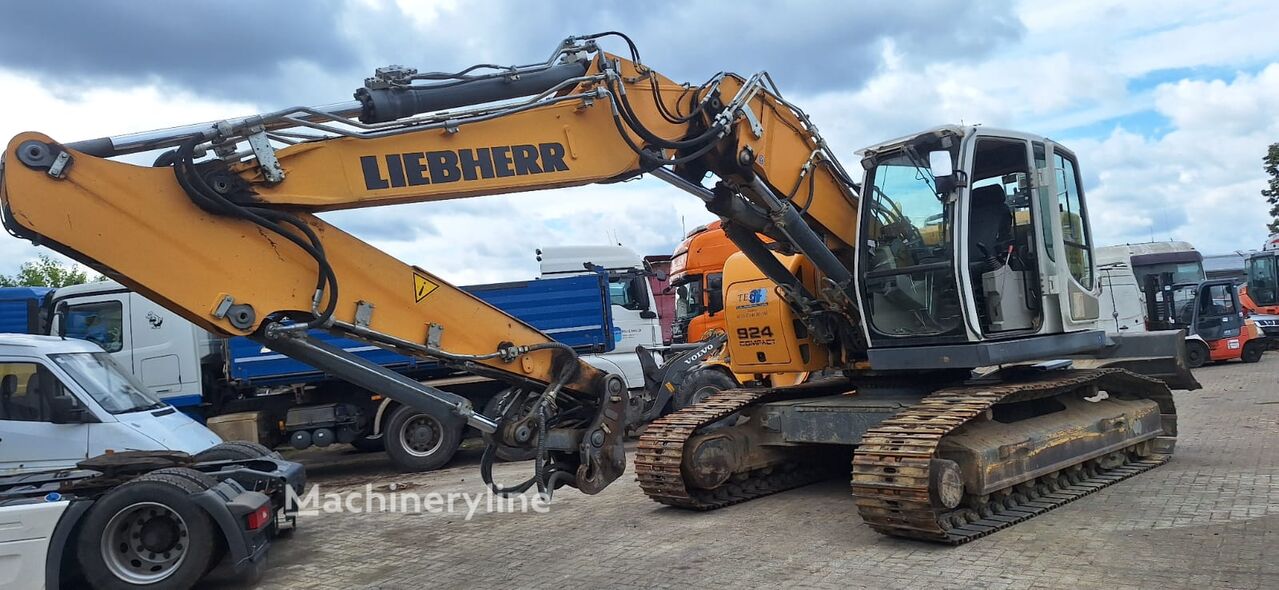 Liebherr 924 bager guseničar