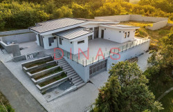 Rakovac, 350m²