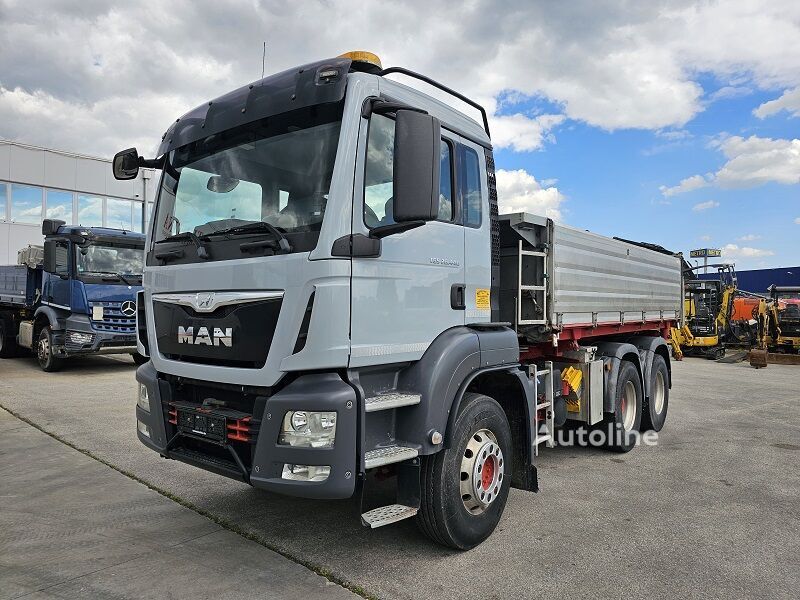 MAN TGS 26.440 - 3 way tipper kiper