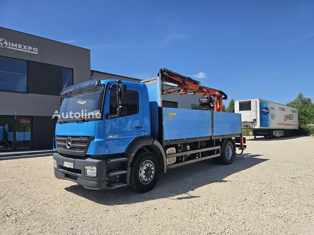 Mercedes-Benz AXOR 1833 kamion s ravnom platformom