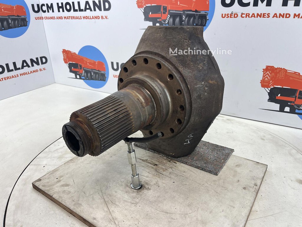 PPM ATT 400 Steering knuckle 16 holes axle 1 upravljački zglob za krana