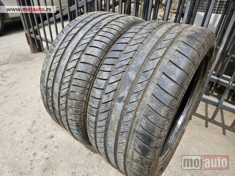 245-45-16 Continental kao nove odlicne