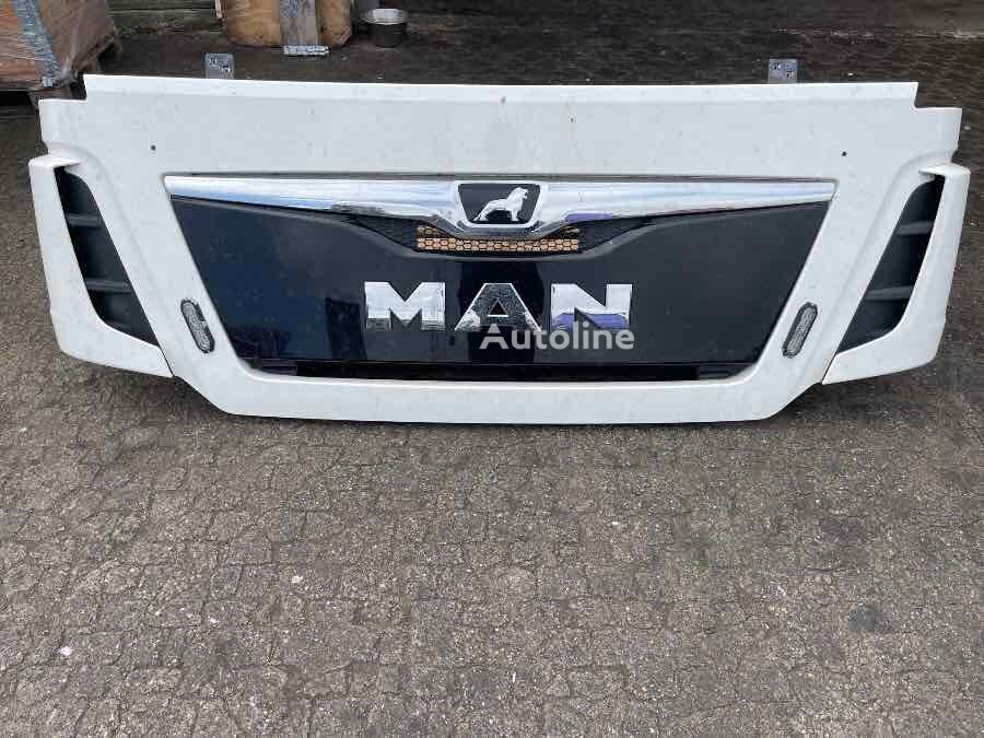 MAN FRONT DOOR / SERVICE DOOR 81.61110-6096 branik za kamiona