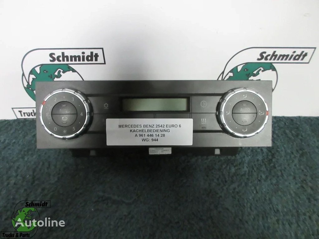 Mercedes-Benz A 961 446 22 28 // A 961 446 14 28 KACHELMODULEN BENZ 2542 EURO autoradio za kamiona