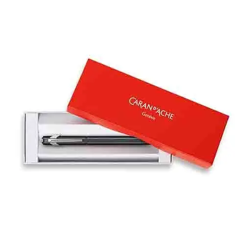 Caran d'Ache Naliv pero 840 Metal black