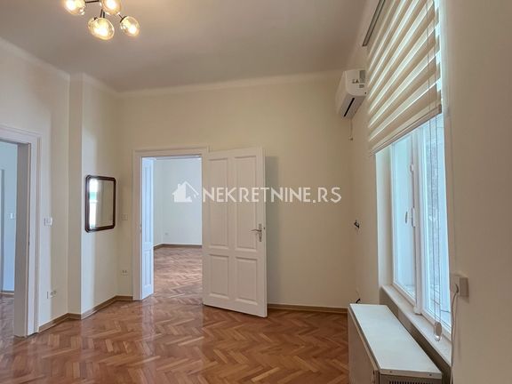 IZDAVANJE,3.0 STAN NA ZELENOM VENCU