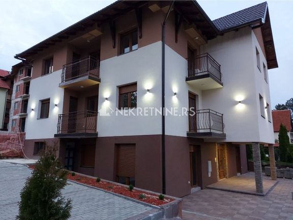 Sniženje - Apartman na Zlatiboru 50m2 - 1200€+PDV, Sloboda