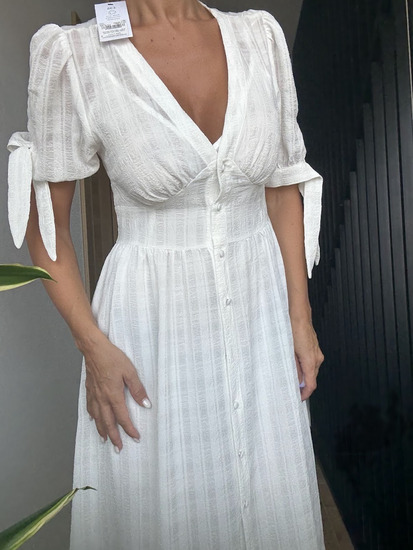 EVERBELLE haljina