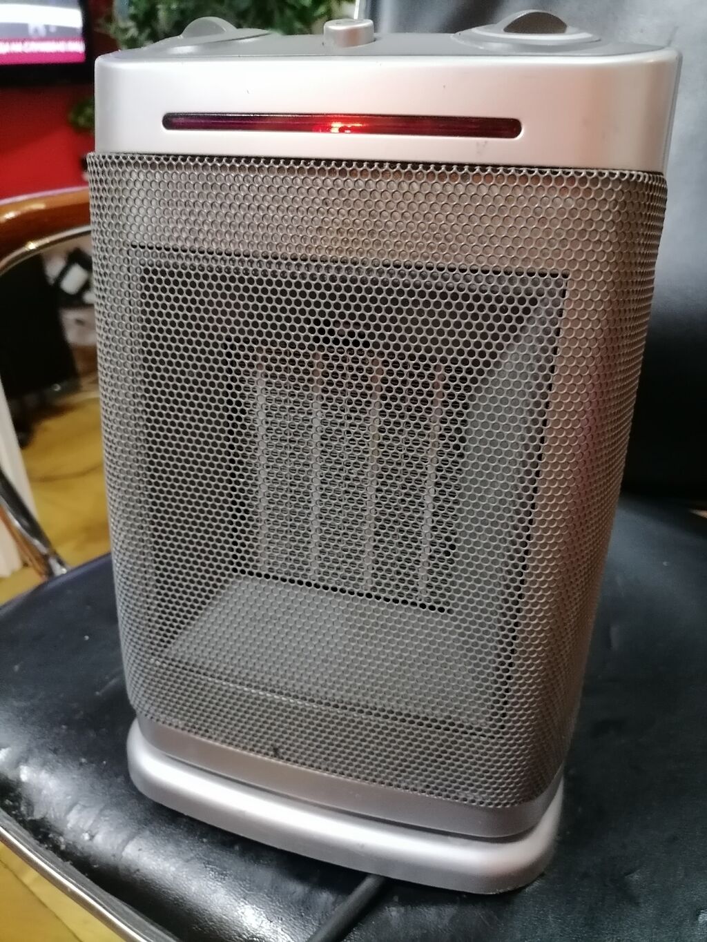 Grejalica duvaljka DELONGE 1800 w kvalitetna ispravna Mirjevo