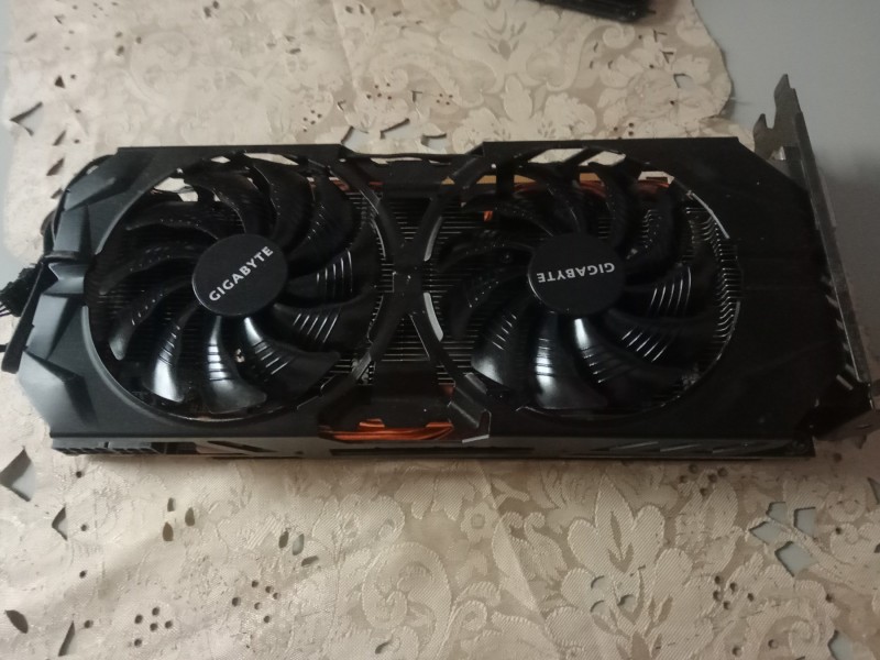 Graficka 8gb gigabajt