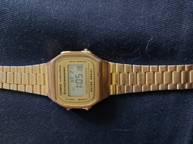 Casio 3298 pozlaceni sat