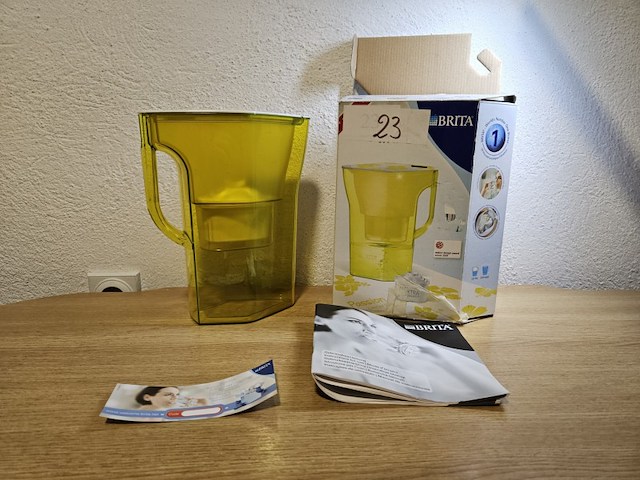 Plasticni bokal za filtriranje vode BRITA Navelia 2.3L