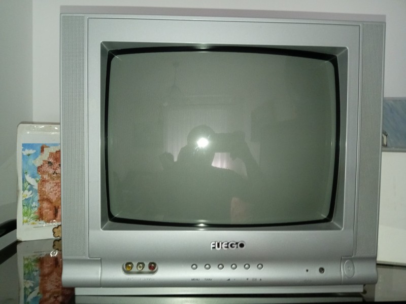 FUEGO Televizor (CRT)