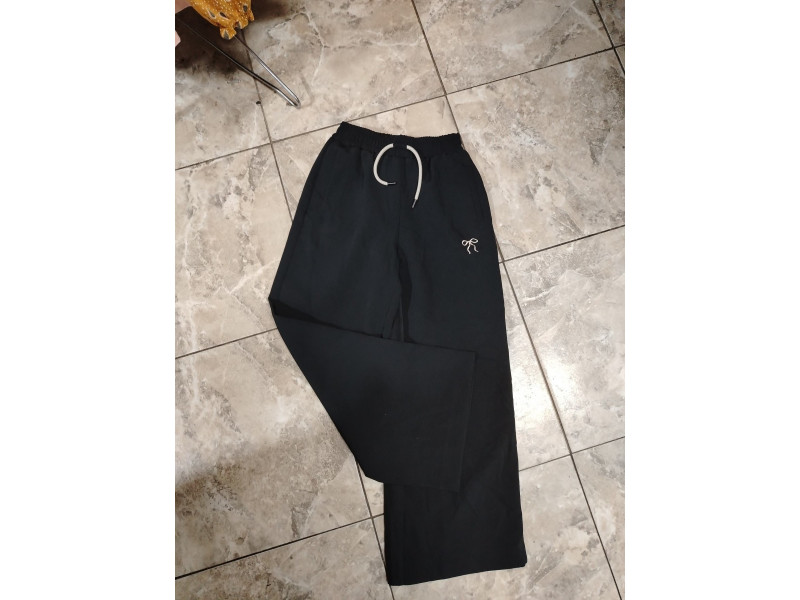 VS2 Zara Letnje pantalone zvonarice vel 6