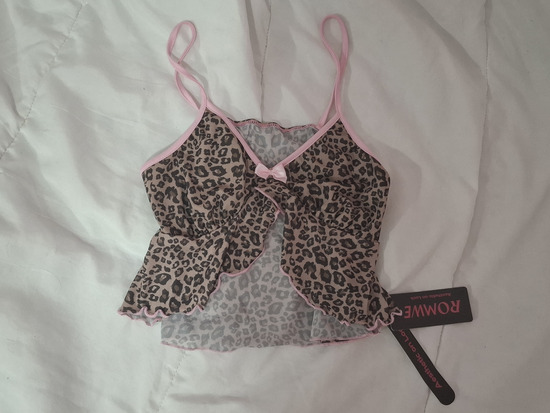 NOV ROMWE leopard crop top sa etiketom S
