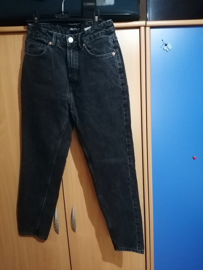 Zara mom dzins