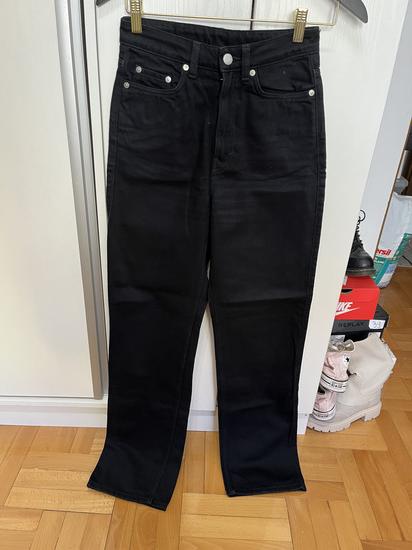 Weekday Farmerice Novo