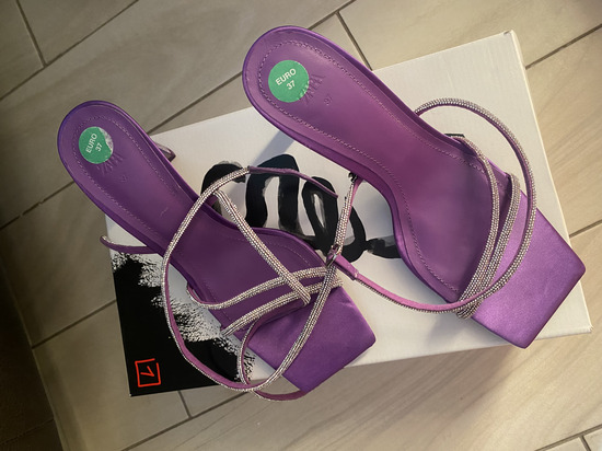 Zara 37 nove stikle