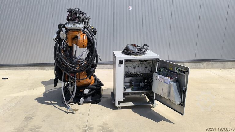 Industrijski robot
KUKA KR 240 KRC4 R2700 PRIME REFURBISHED