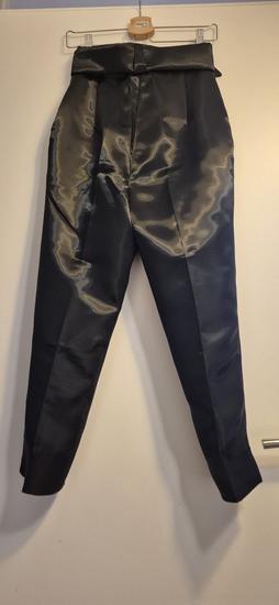 Mona pantalone