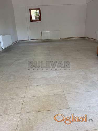 Izdaje se odličan lokal kod hotela Tami, 46m2