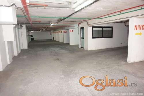 Garažno mesto preko puta hale Pionir