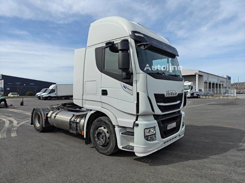 IVECO Stralis AS440S46T tegljač