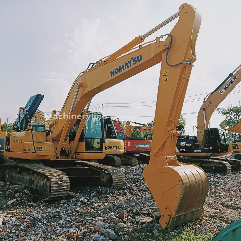 Komatsu PC210 bager guseničar