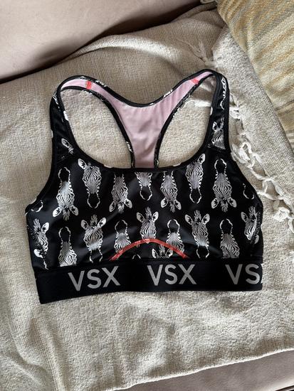 W Victoria Secret top za treniranje